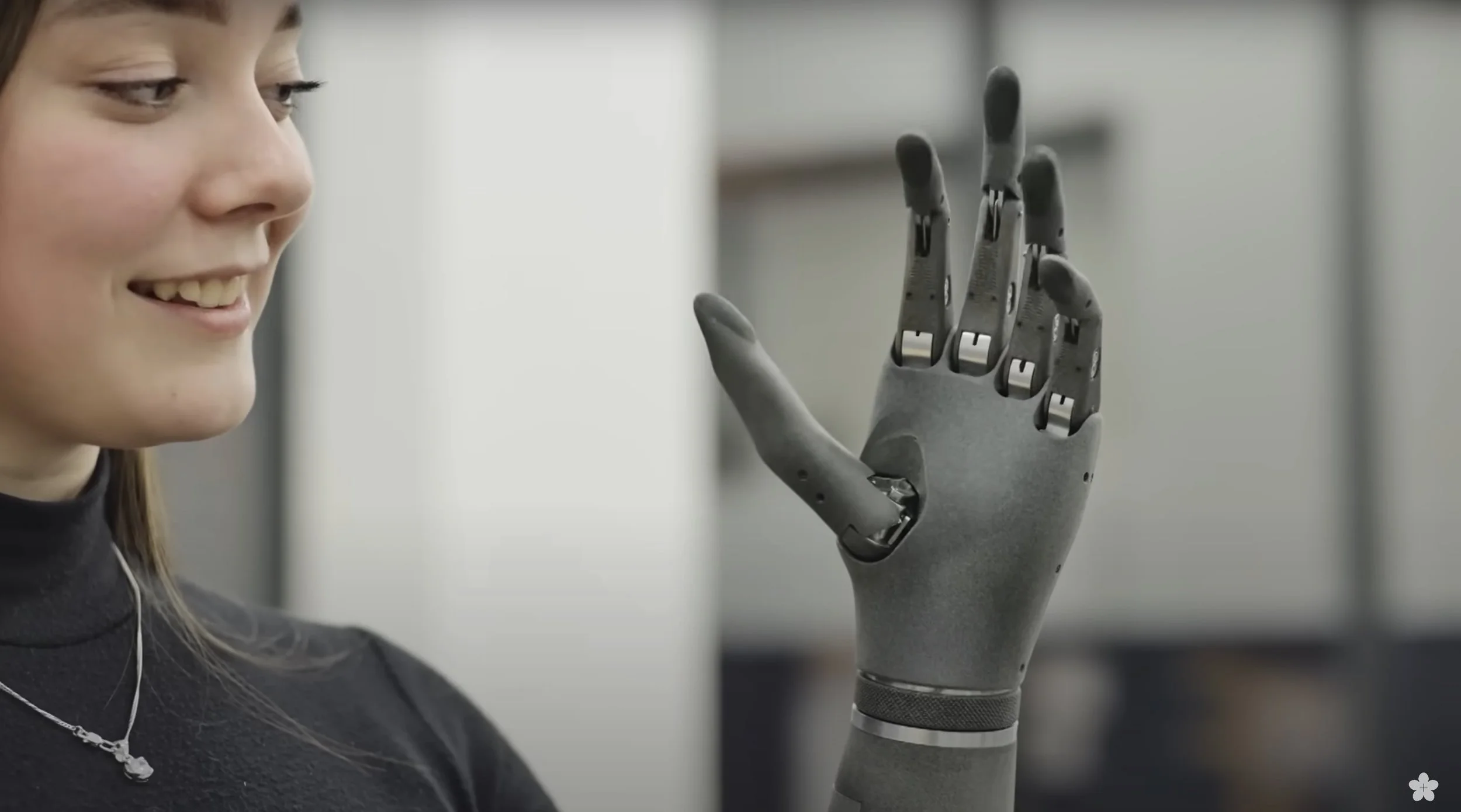Check Out This Cool Robotic Prosthetic Hand That's Powered by AI — GeekTyrant